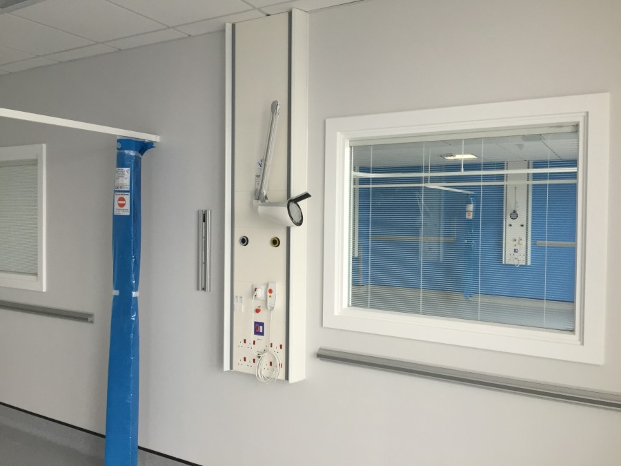 Medicol - Vertical Flatwall Medical Trunking - Cableflow